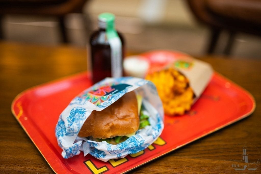 De nieuwe Love Burger van Leon al geproefd?! Wij zeggen doen! - Onze ...
